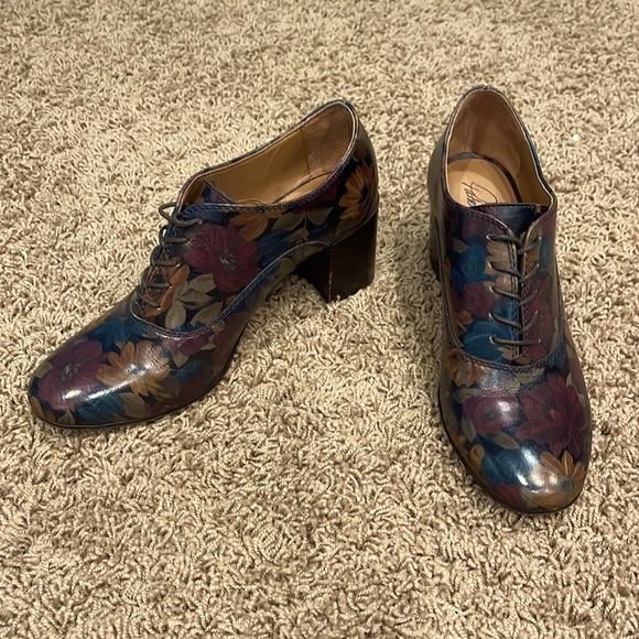 Patricia Nash | Shoes | Patricia Nash Mara Floral Oxford Shooties 75 ...